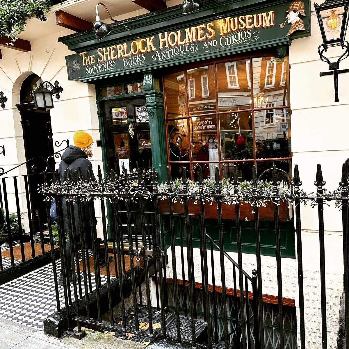 The Sherlock Holmes Museum – 221B Baker Street | Marylebone London